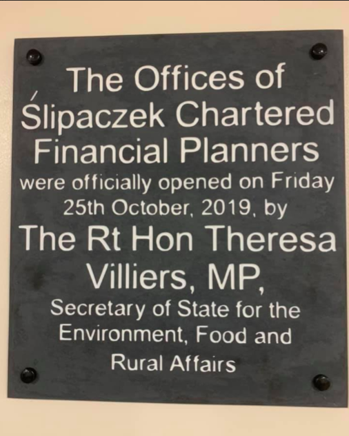 Cabinet minister opens London offices of successful Polish financial ...