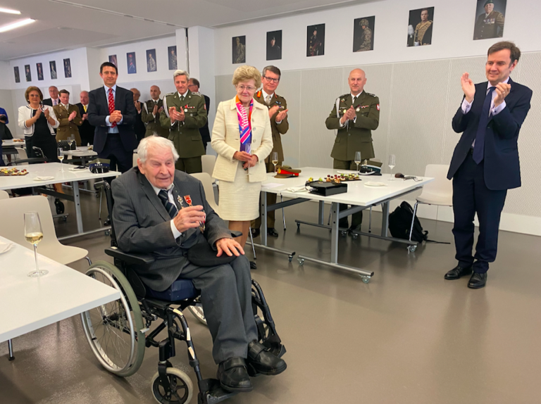 Bust of WWII Hero General Anders unveiled in historic event at the ...