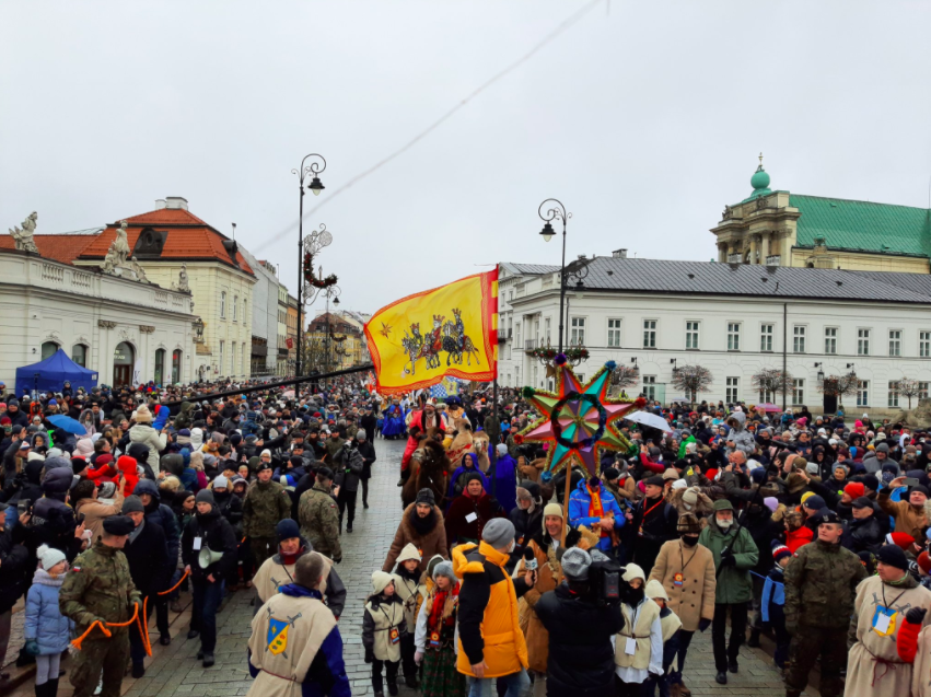 The Three Kings Epiphany procession passed through the streets of ...