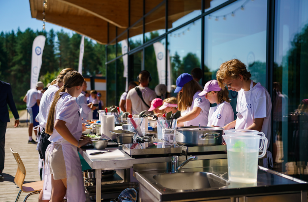 Famous Polish chef integrates Polish and Ukrainian children - British Poles