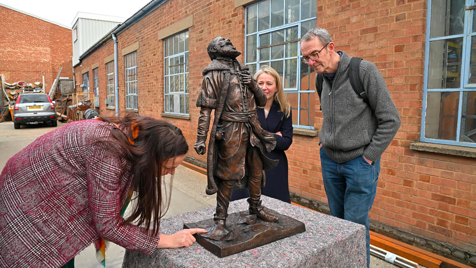 “I loved sculpting General Sikorski” - Our interview with the British ...