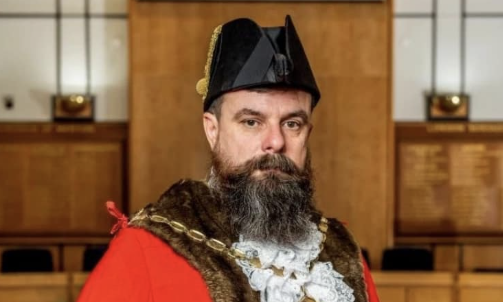 Sławek Szczepański became the first Polish-born Mayor in the UK ...