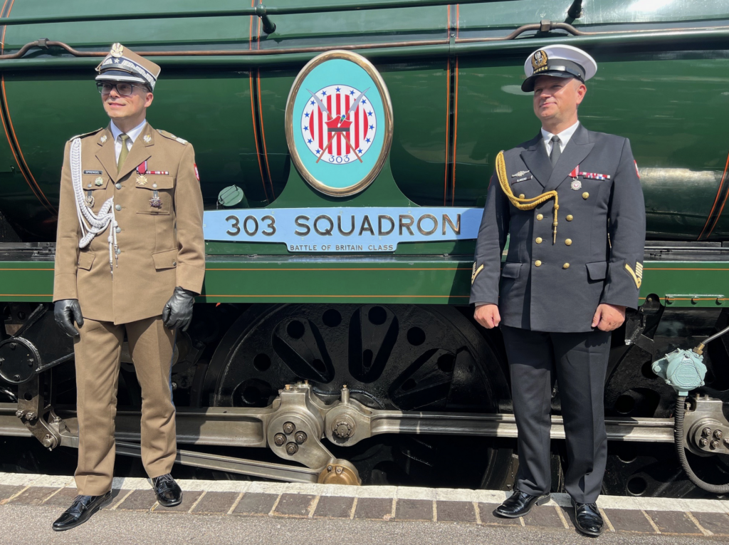 Southern Locomotives names train in honour of the Polish 303 RAF ...